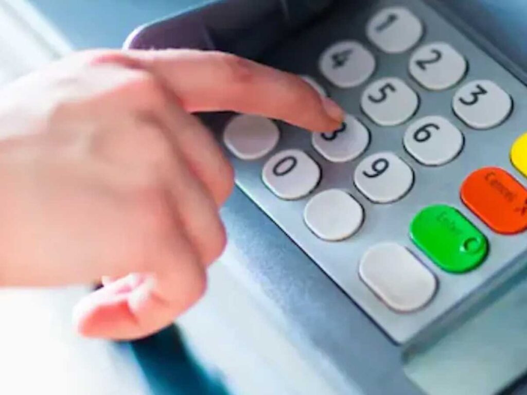 જો તમે ATM માં કેન્સલ બટન બે વાર દબાવો તો શું થાય છે? 100 માંથી 99 લોકો ...